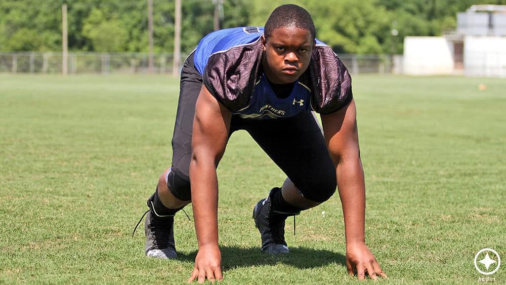 4-Star DT Tyler Clark signs with Georgia