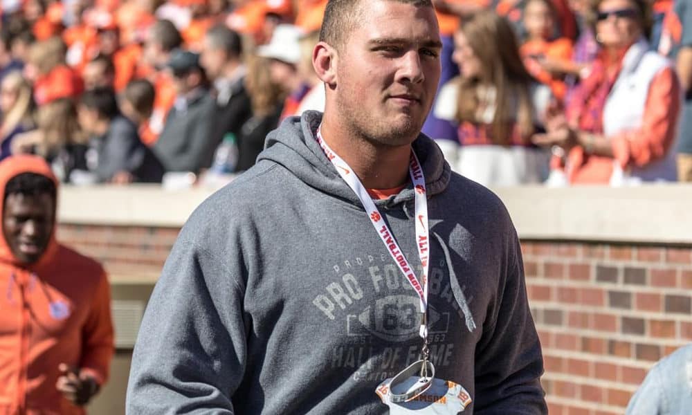 Clay Webb commits to the Georgia Bulldogs for 2019