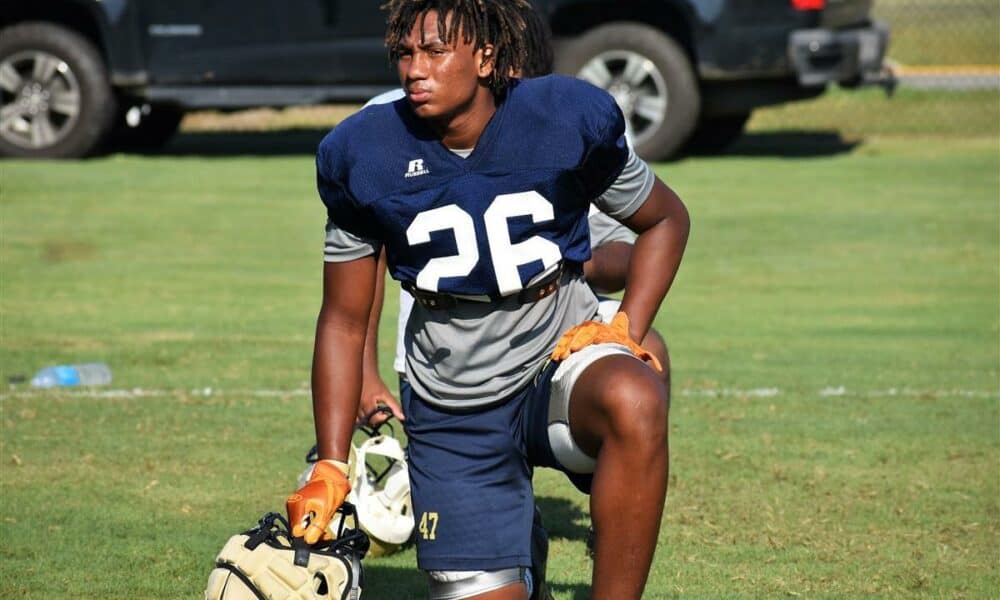 Gabriel Harris commits to UGA football for 2023 class