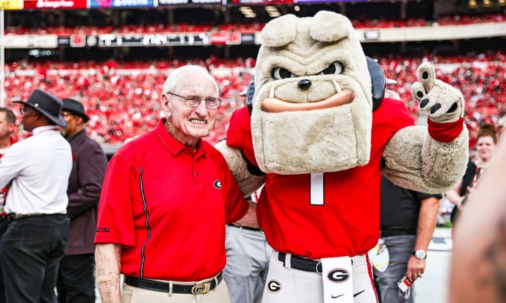 Former UGA coach, athletic director Vince Dooley dies