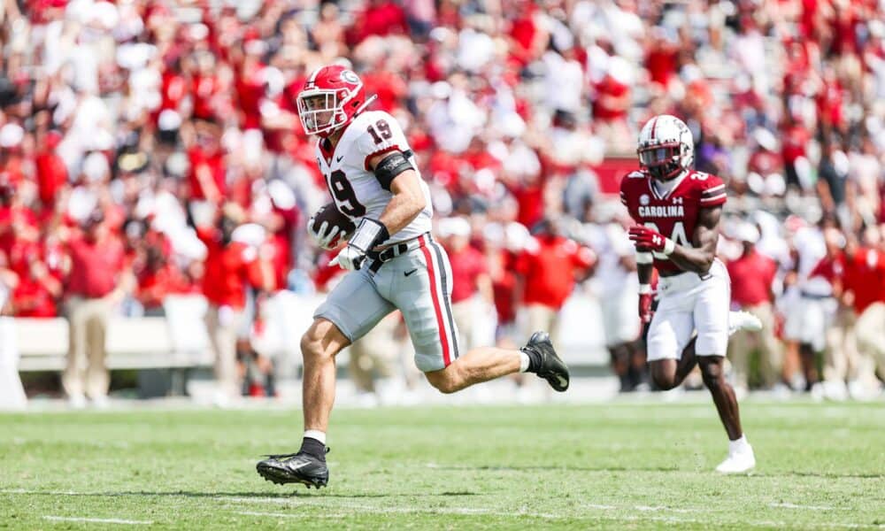 UGA football games vs. South Carolina, Florida in 2023 set for CBS