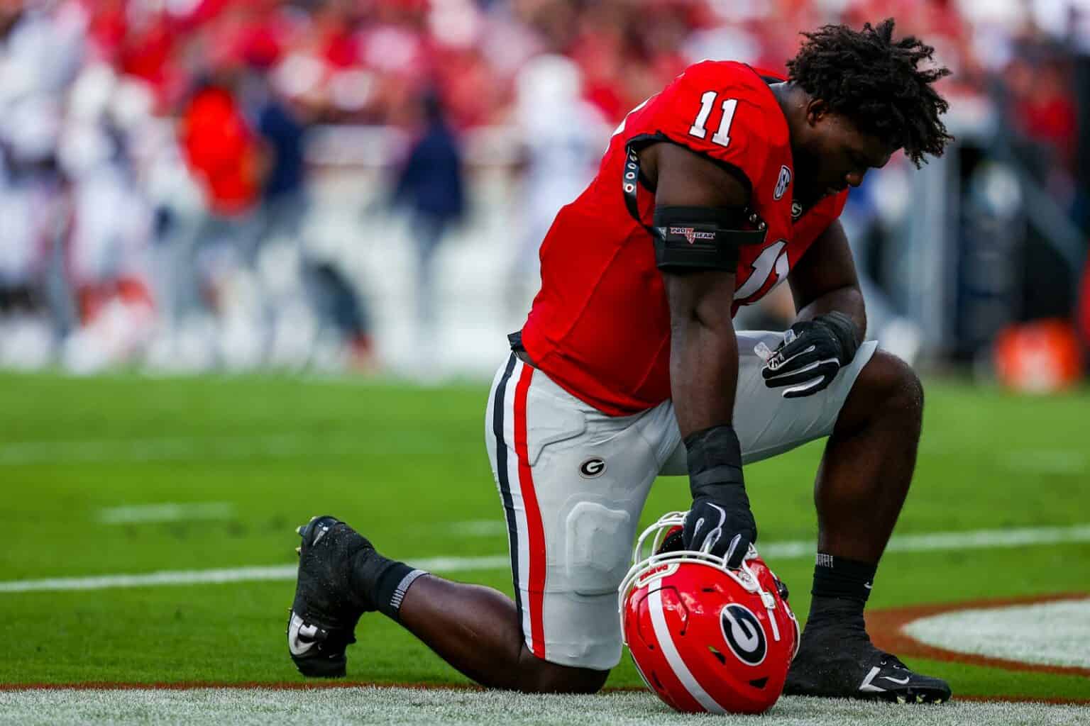 Jalon Walker named Jason Witten Collegiate Man of the Year Semifinalist