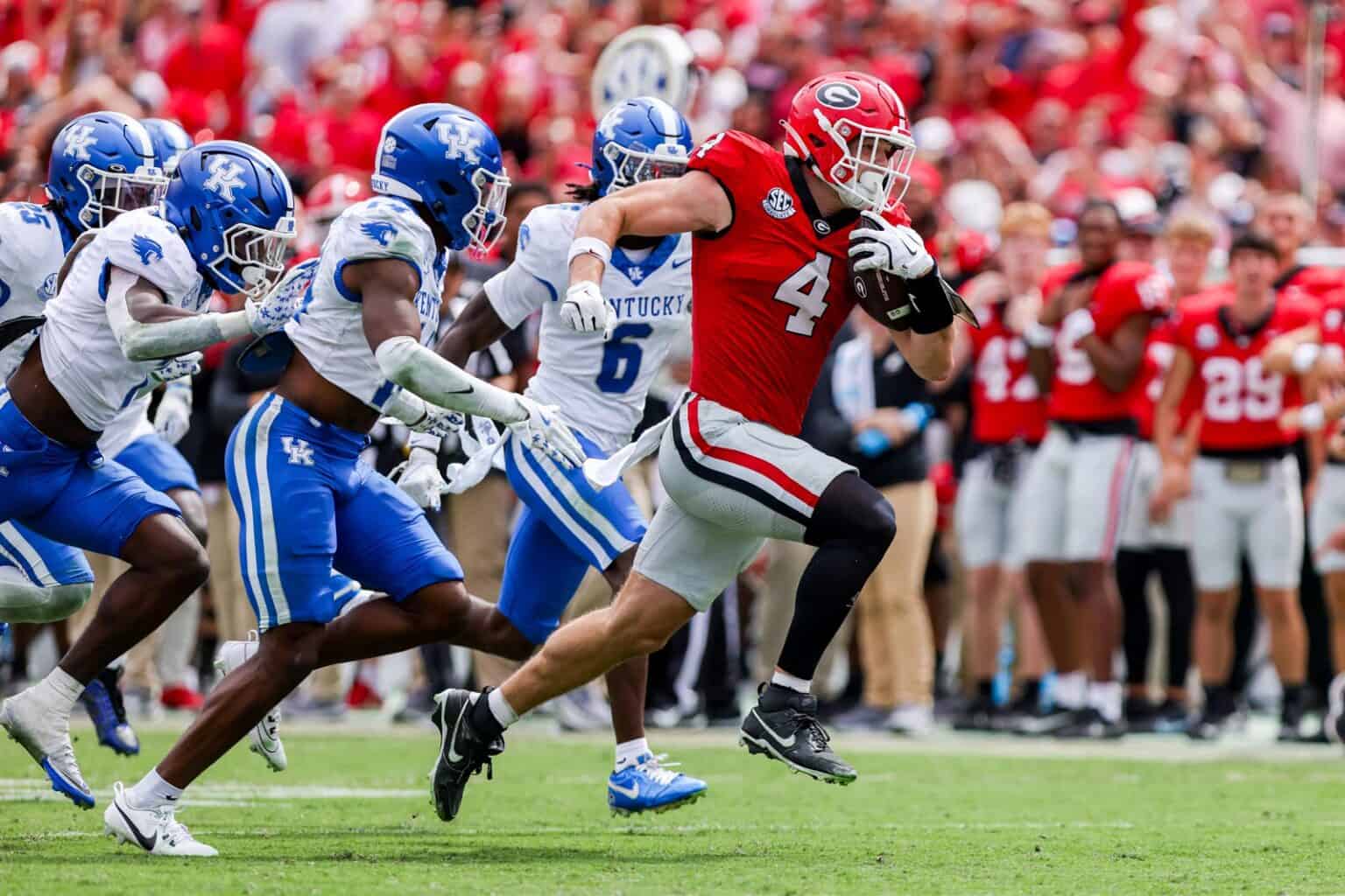 Georgia moves up in college football rankings following Kentucky win